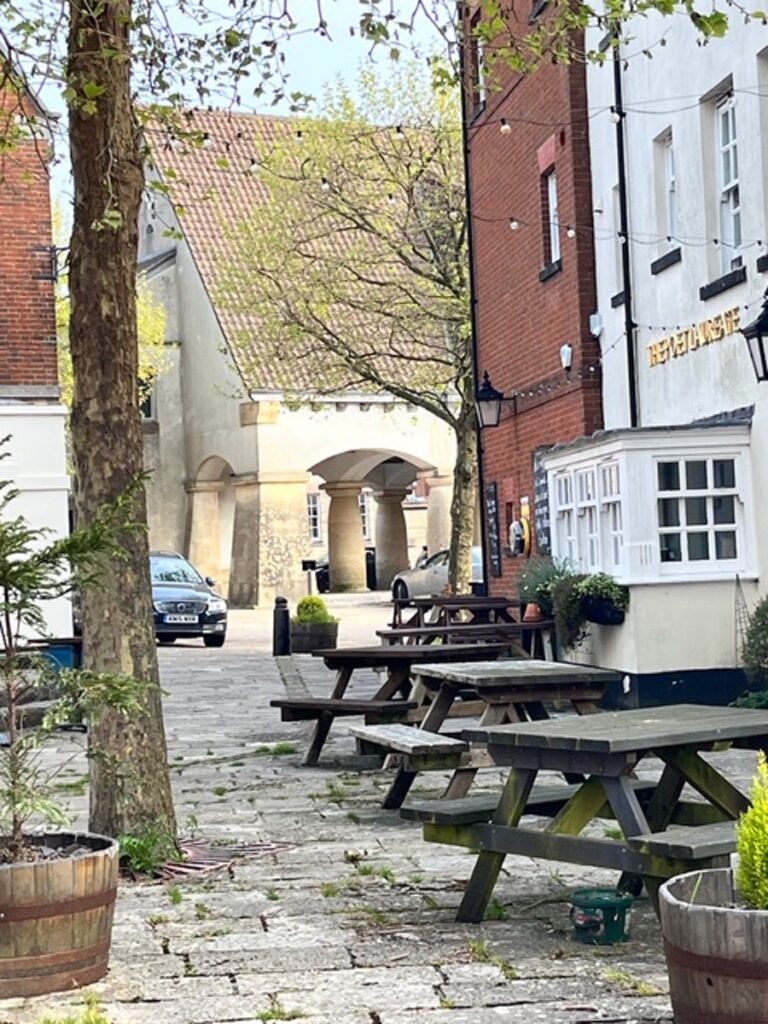 Art in the Squares – Poundbury – Art in Poundbury